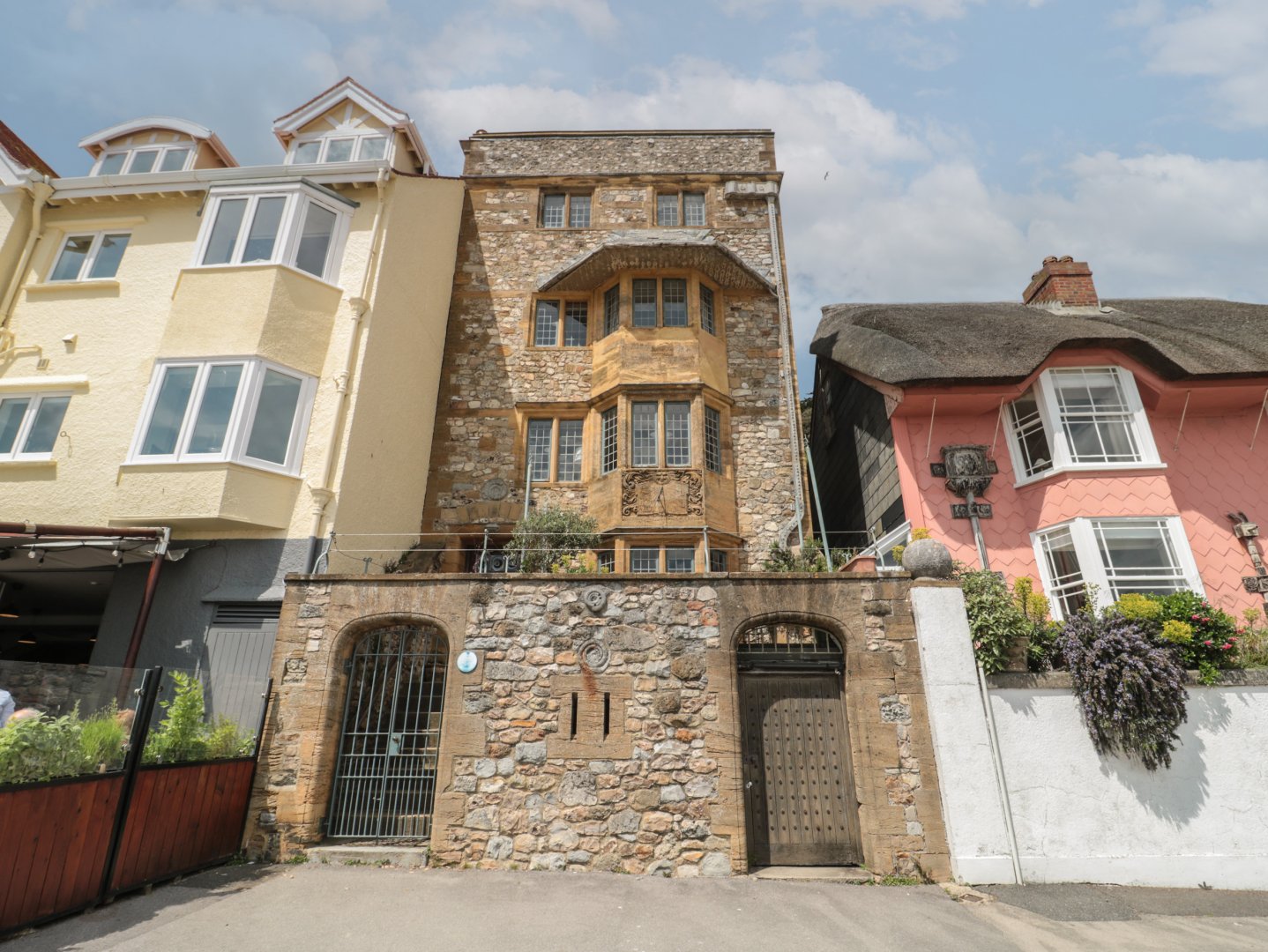 Sundial House | 5-Star Self-Catering Lyme Regis - Fivestar.ie
