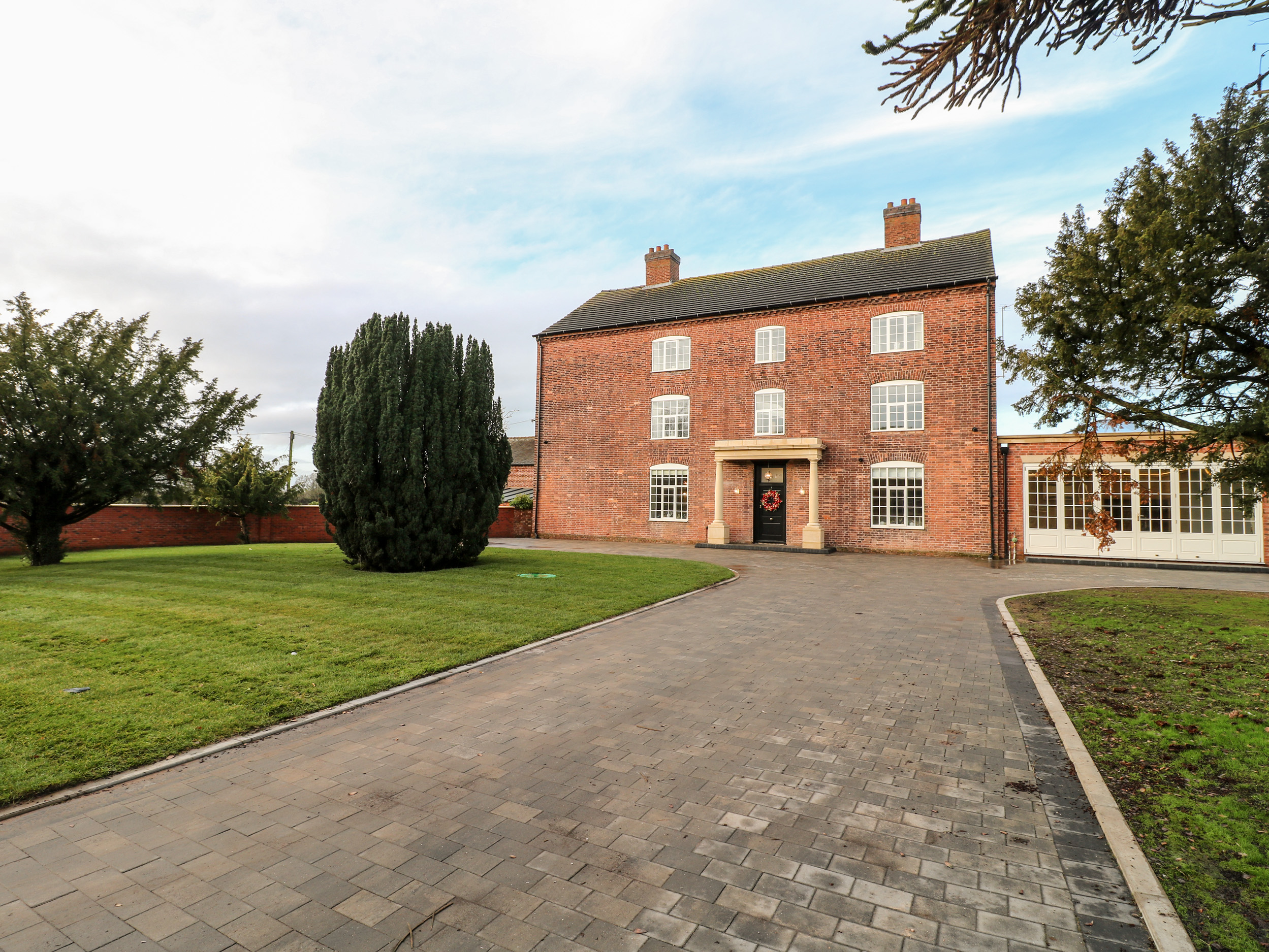 Otherton Hall | 5-Star Self-Catering Penkridge - Fivestar.ie