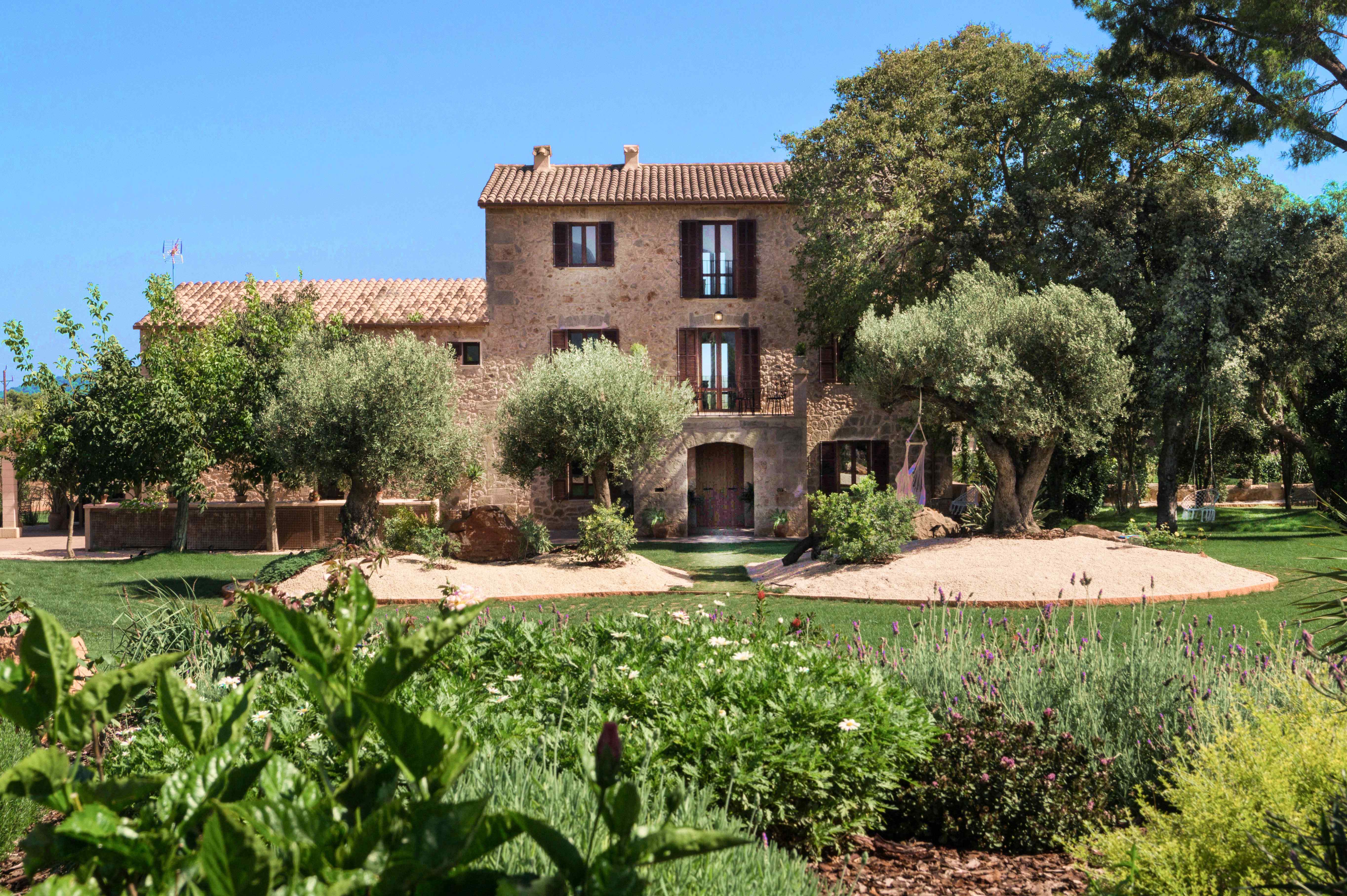 Mediterranean Splendour | Luxury Villa in Santa Maria del Camí, Spain ...