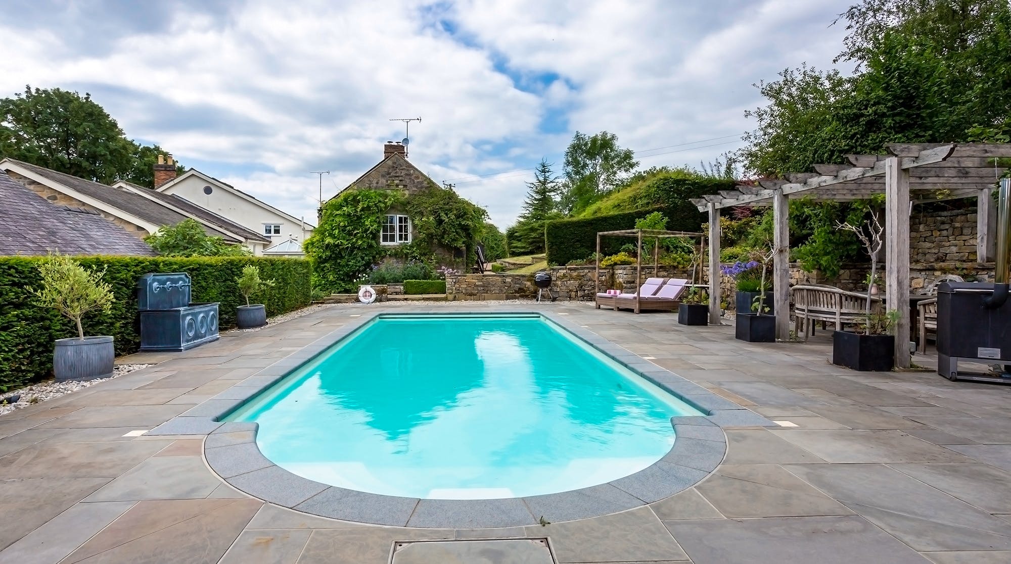 Bentley Brook Cottage | 5-Star Self-Catering Fenny Bentley - Fivestar.ie