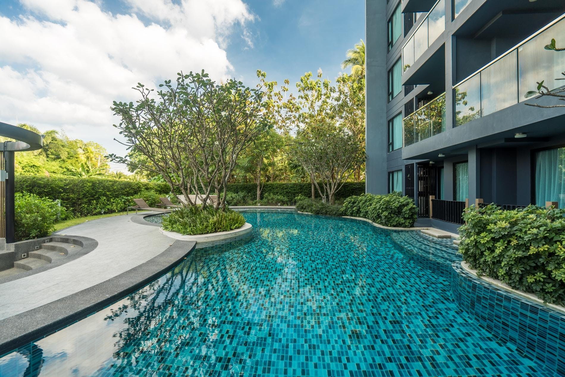 The Floating Lotus | Five Star Reviews Tambon Choeng Thale - Fivestar.ie