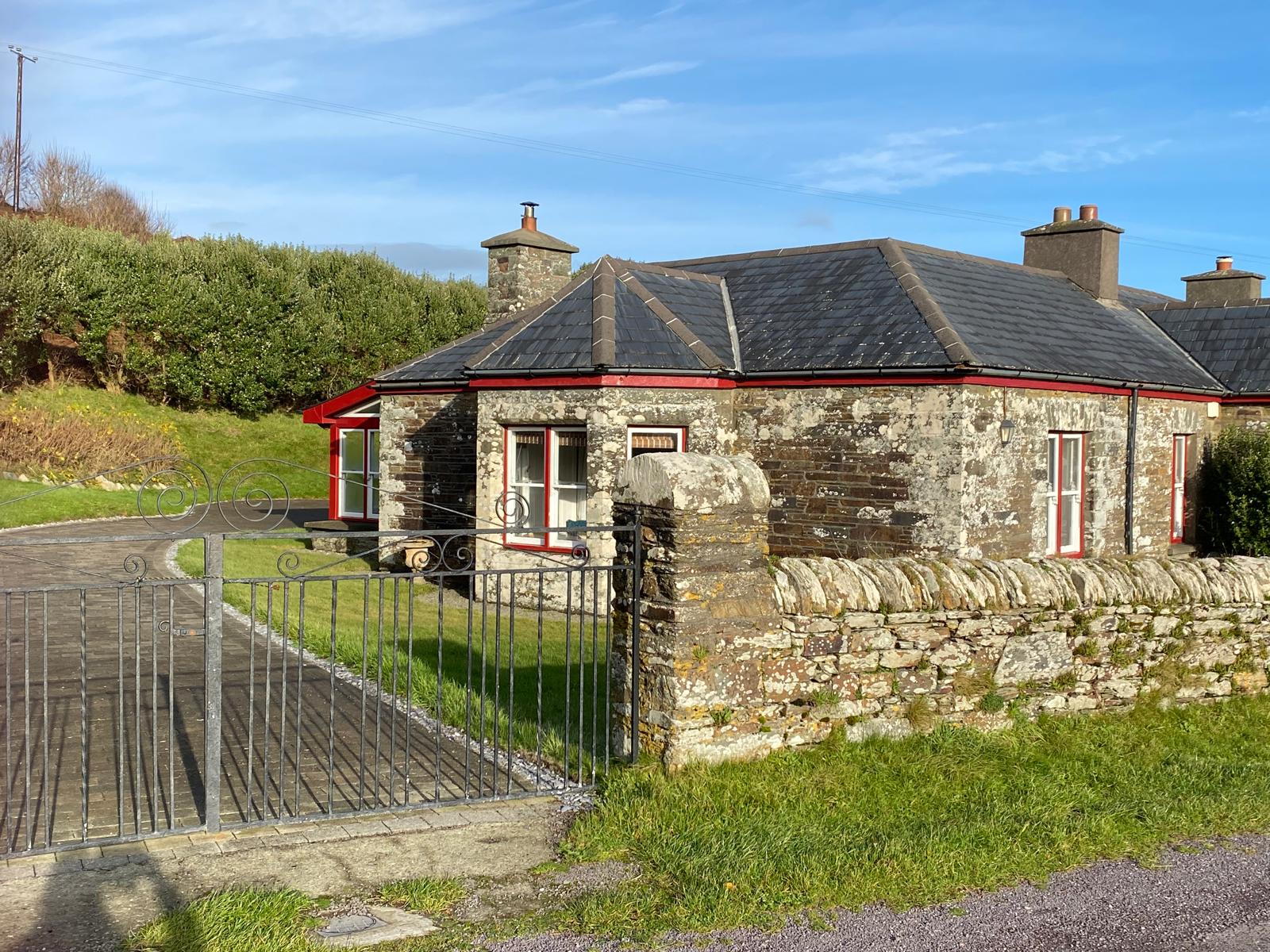 Lady Carbery's Lake Cottage | 5-Star Self-Catering Clonakilty - Fivestar.ie