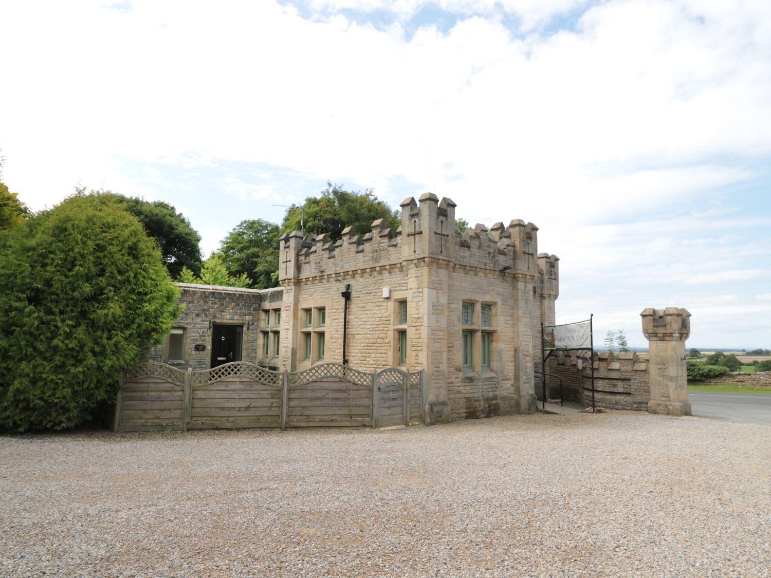 Walworth Castle Lodge | 5-Star Self-Catering Darlington - Fivestar.ie