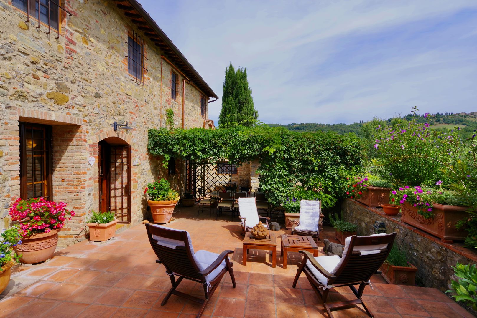 Tuscan Roses | Luxury Villa in Castelnuovo Berardenga, Italy - Fivestar.ie