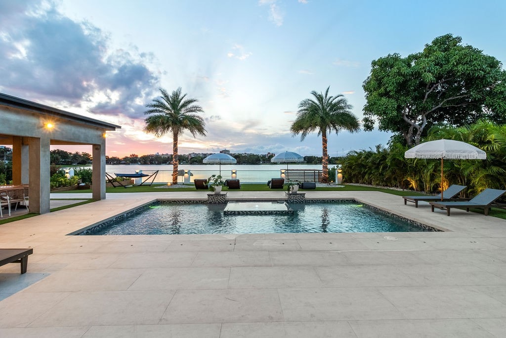 The Floating Villa | Luxury Vacation Rental in North Miami Beach, USA ...