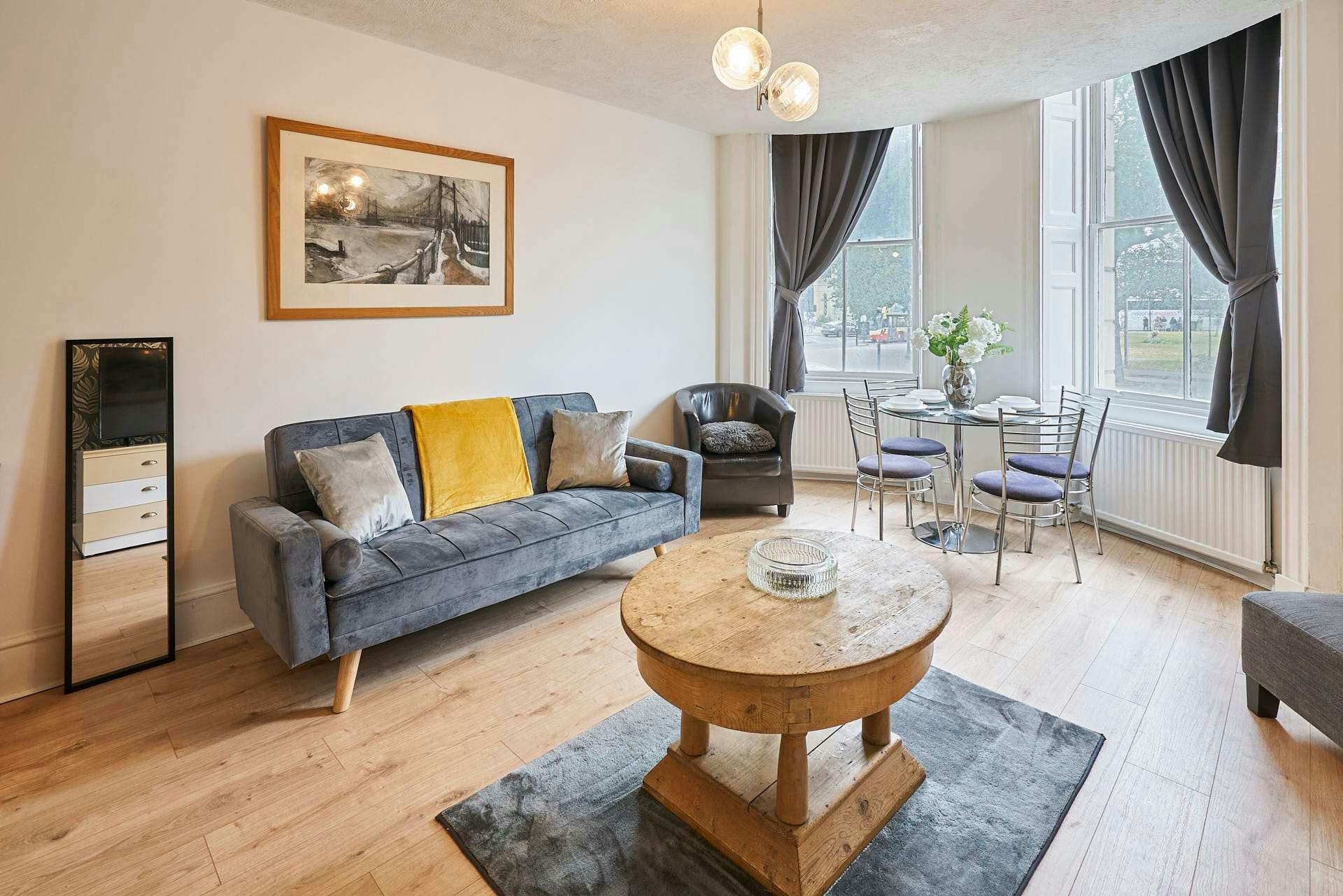 The Brighton Bell | 5-Star Self-Catering Brighton and Hove - Fivestar.ie