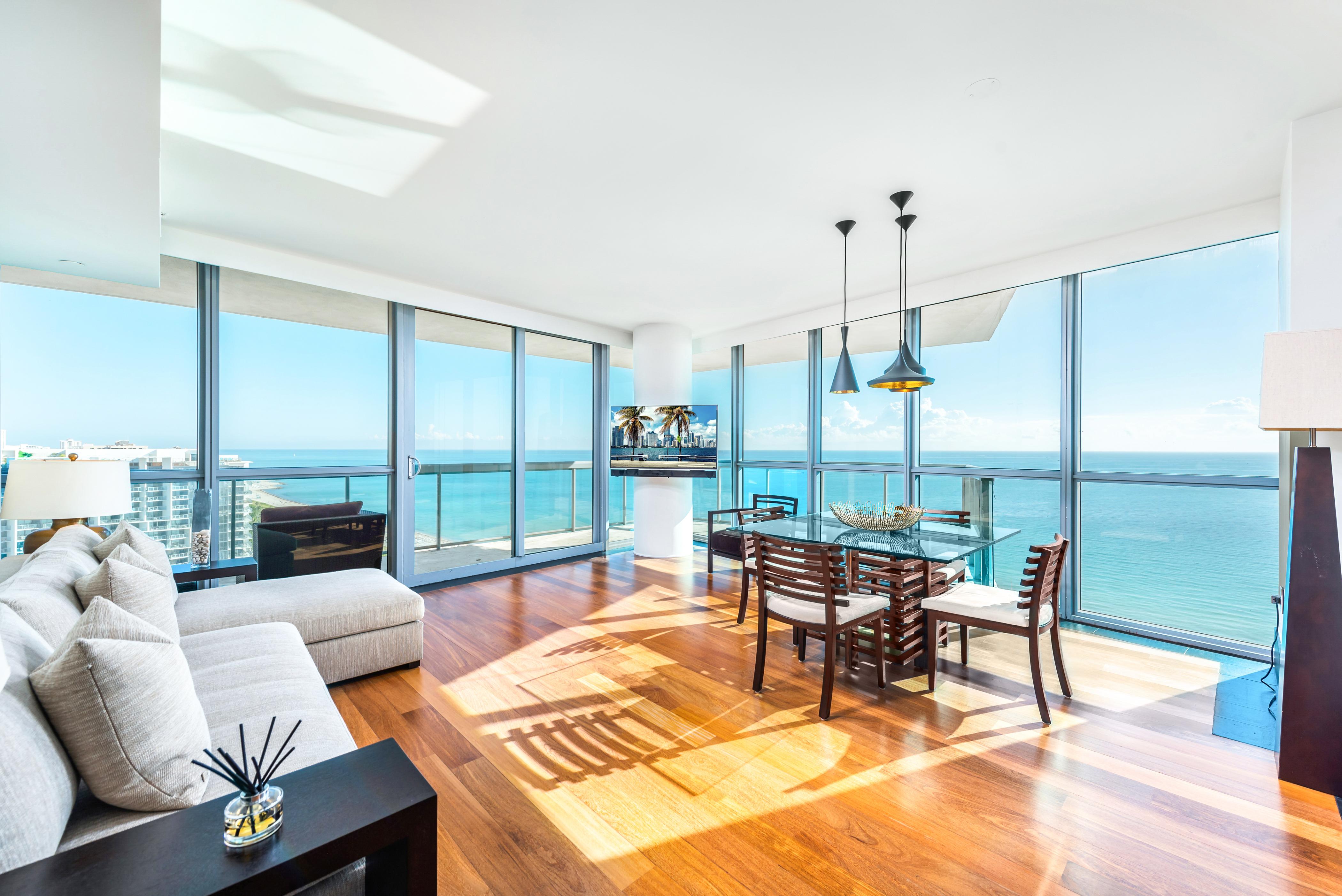 The Bright Light | Luxury Vacation Rental in Miami Beach, USA - Fivestar.ie