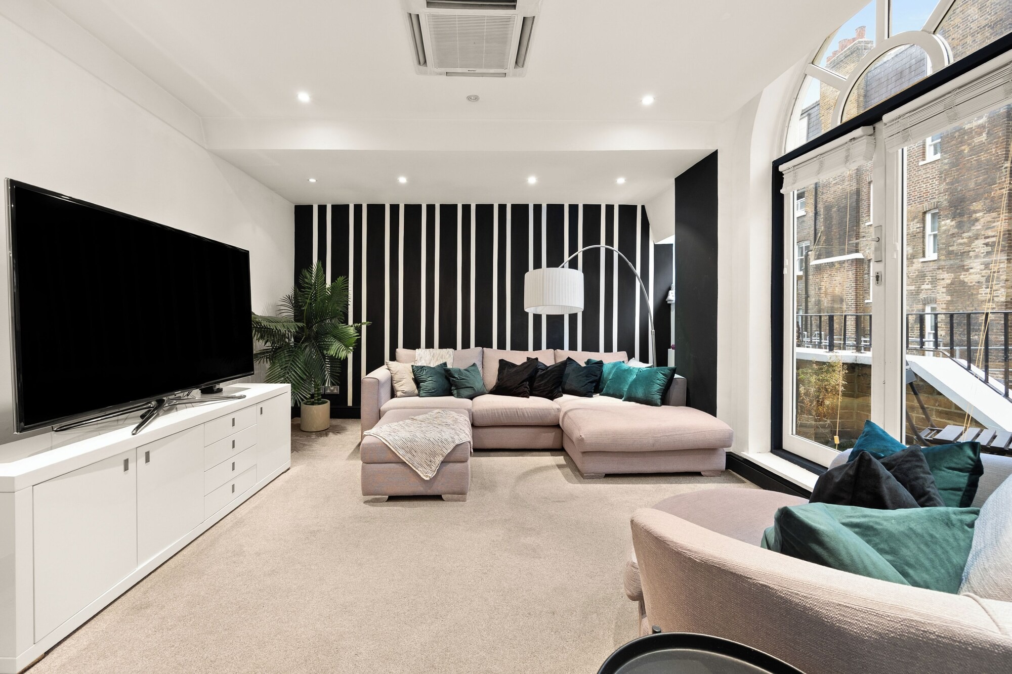 Marble Arch Hideaway | 5-Star Self-Catering London - Fivestar.ie