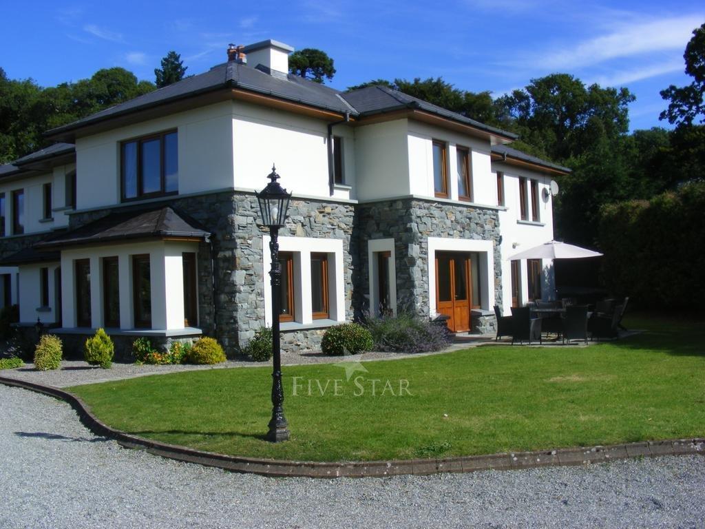 Fossa Lodge | Group Accommodation in Killarney - Fivestar.ie