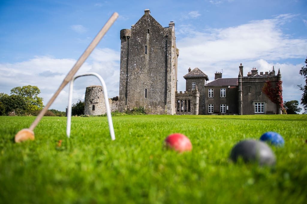 Springfield Castle | Group Accommodation in Drumcollogher - Fivestar.ie