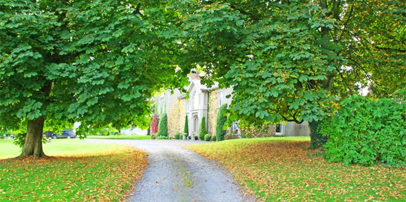 Bansha Castle | Group Accommodation in Bansha - Fivestar.ie