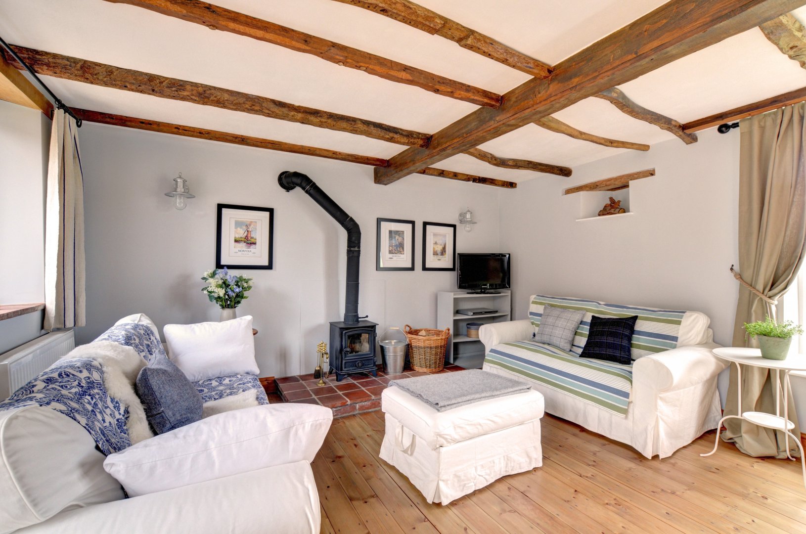 The Little Barn | 5-Star Self-Catering Field Dalling - Fivestar.ie