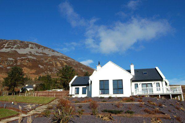 Luxury Houses for Sale Dunlewey, Co. Donegal | Dunlewey Lake Cottage ...