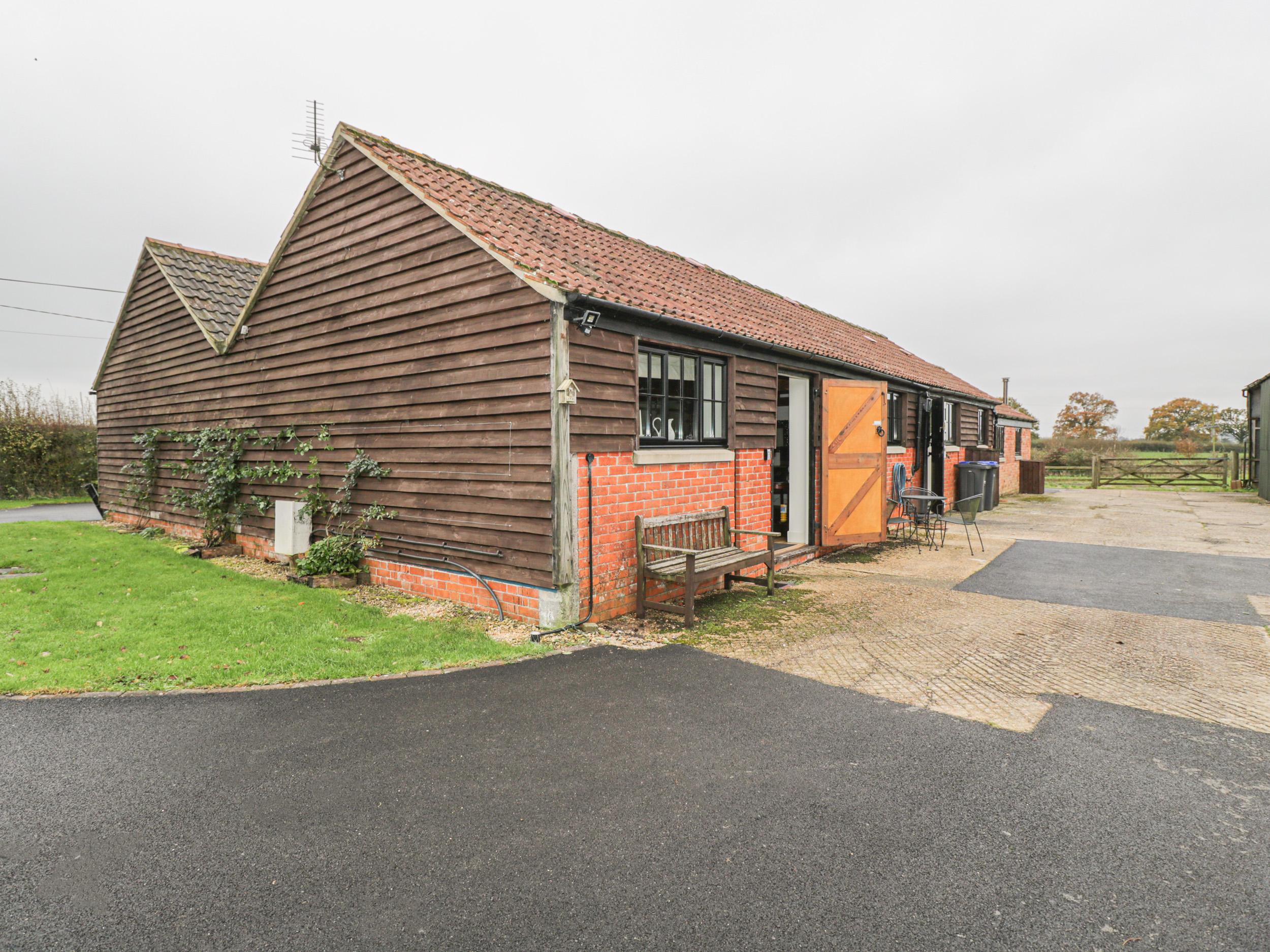 The Cider Barn | 5-Star Self-Catering West Knoyle - Fivestar.ie