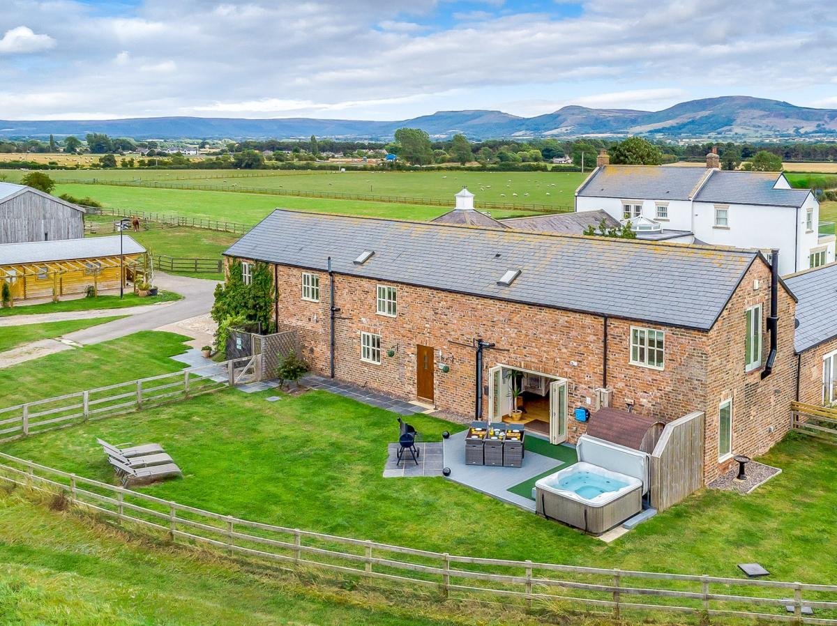 Barn in North Yorkshire | 5-Star Self-Catering Middlesbrough - Fivestar.ie