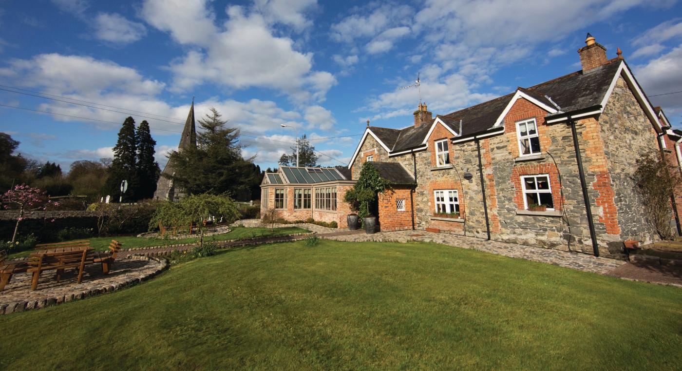 Olde Post Inn | Five Star Restaurant Cloverhill - Fivestar.ie
