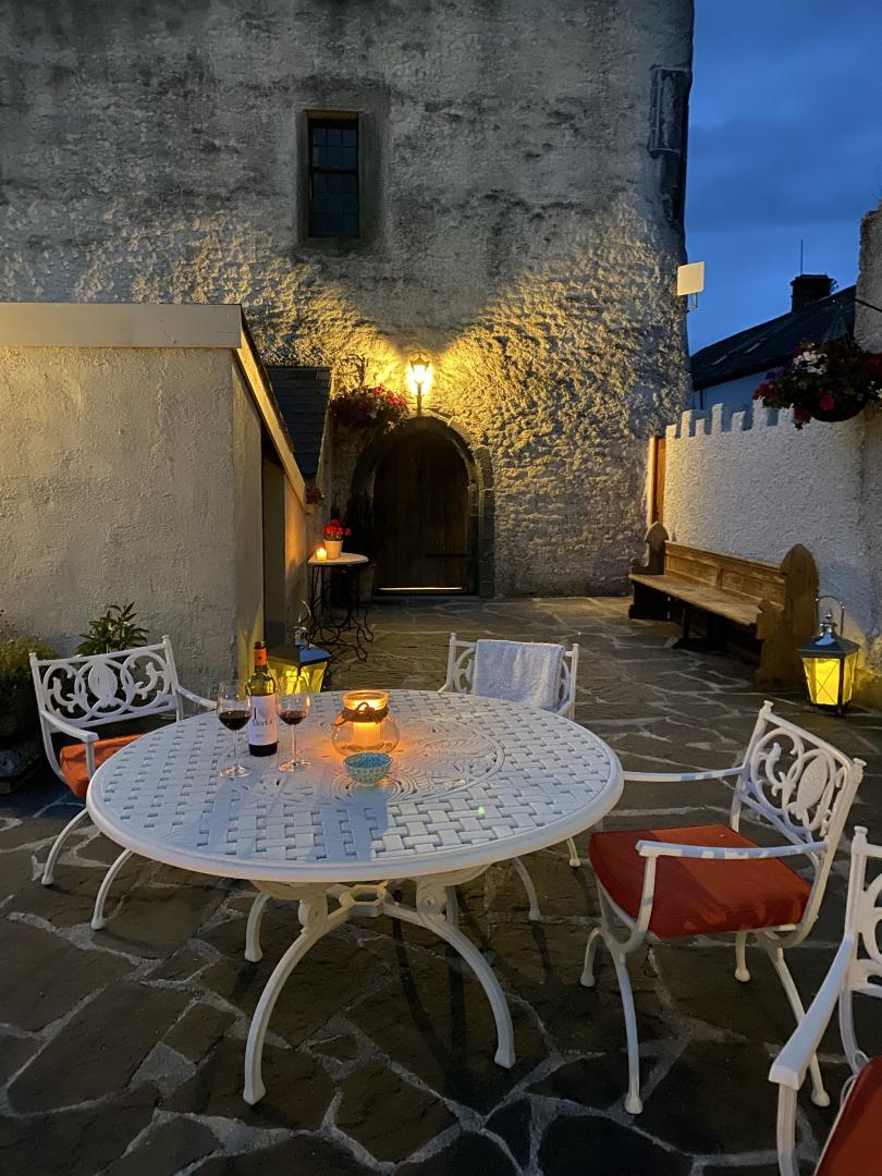 Medieval 15th Century Castle | Group Accommodation in Piltown - Fivestar.ie