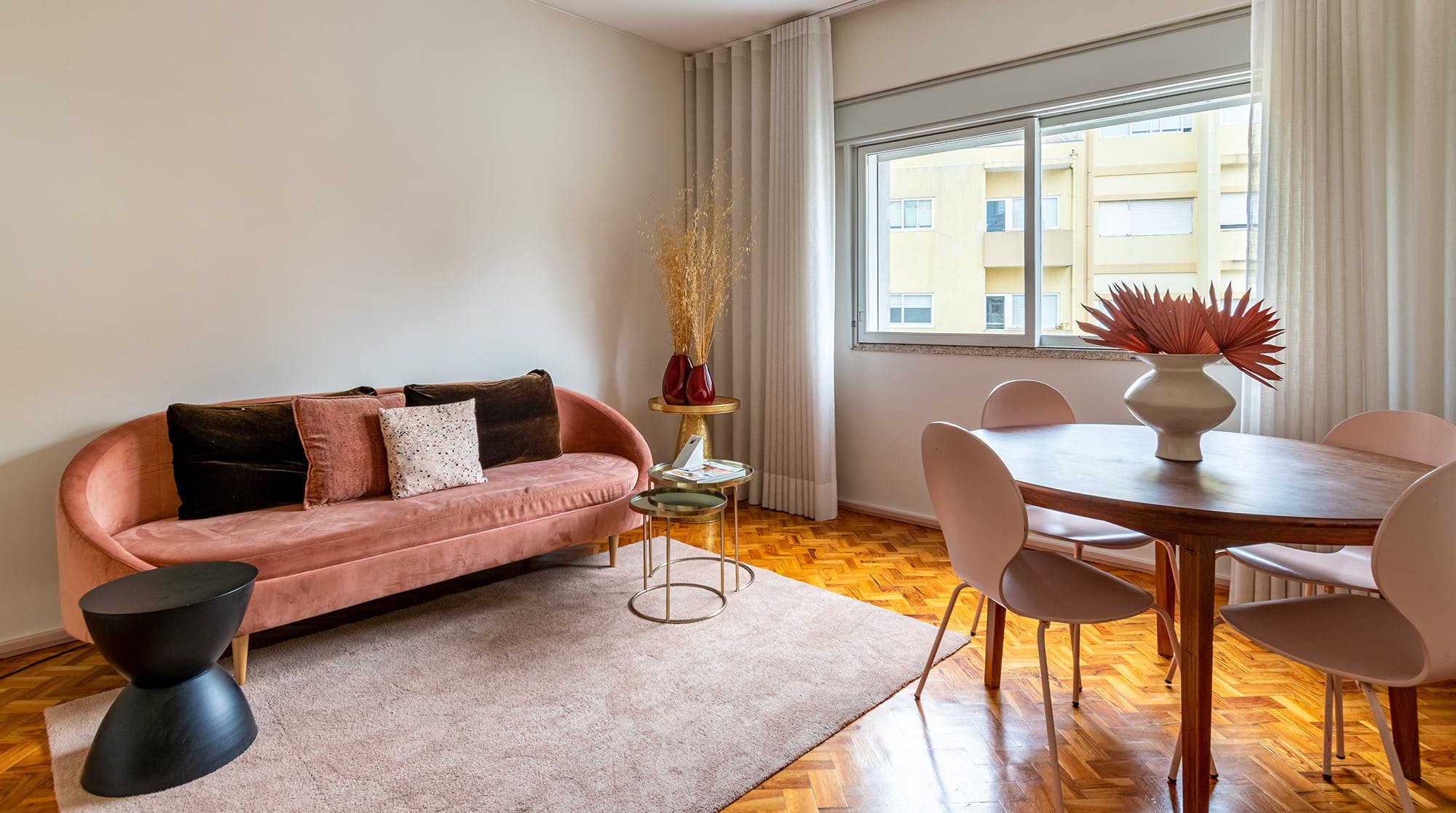 Fresh Peaches | Luxury Villa in Porto, Portugal - Fivestar.ie